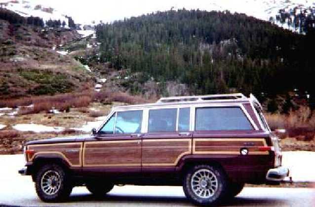 Chris Medlicott - '87 Grand Wagoneer "Toto"